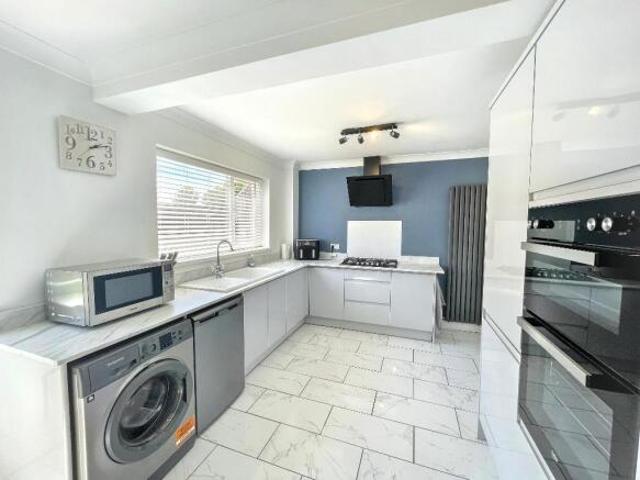 3 bedroom end of terrace house for sale in Ridsdale, Hull, HU7 6DF, HU7