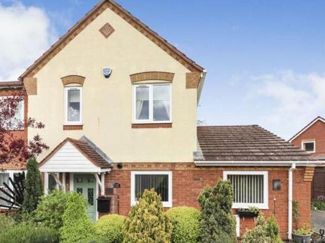 3 Bedroom End Of Terrace House For Sale In Rushden