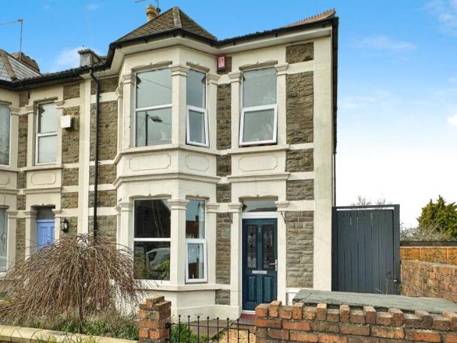 3 bedroom end of terrace house for sale in Russell Road, Fishponds, Bristol, BS16
