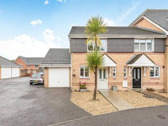 3 bedroom end of terrace house for sale in Rycroft Meadow Beggarwood Basingstoke RG22 RG22