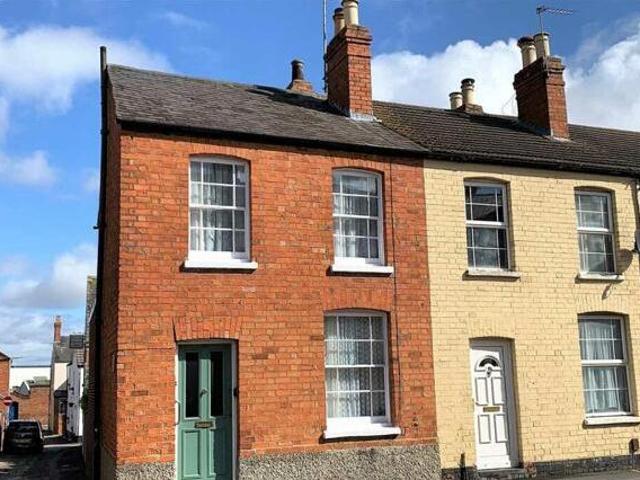 3 Bedroom End Of Terrace House For Sale In Wolverton