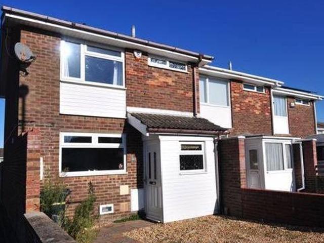 3 bedroom end of terrace house for sale in Woodmarsh Close Whitchurch Bristol BS14