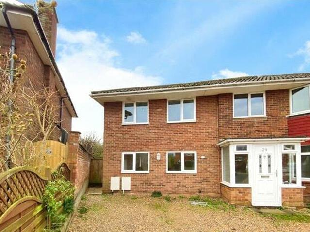 3 Bedroom End Of Terrace House For Sale In Woodley