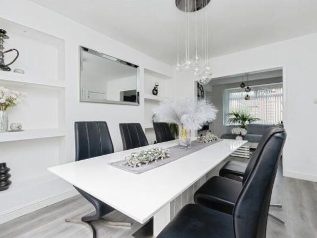 3 bedroom end of terrace house for sale in Wootton Road, Bristol, BS4