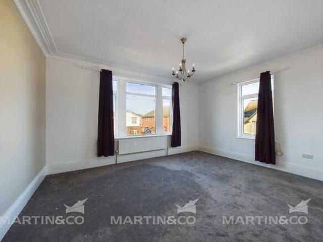 3 bedroom end of terrace house for sale in Watch House Lane, Bentley, DN5