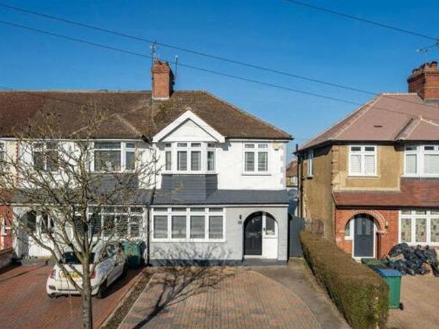 3 Bedroom End Of Terrace House For Sale In Watford