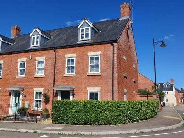 3 bedroom end of terrace house for sale in Wagstaff Way Ampthill Bedfordshire MK45 MK45