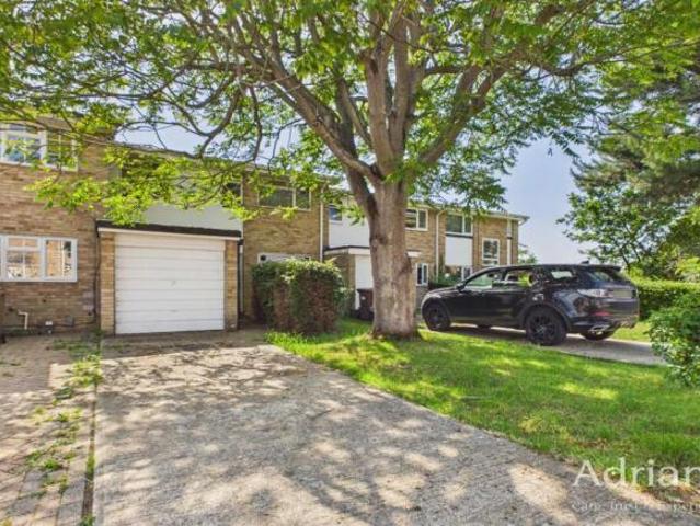 3 bedroom end of terrace house for sale in Wallasea Gardens, Springfield, Chelmsford, CM1 6JZ, CM1