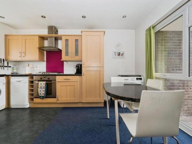 3 bedroom end of terrace house for sale in Walnut Avenue, Southampton, SO18