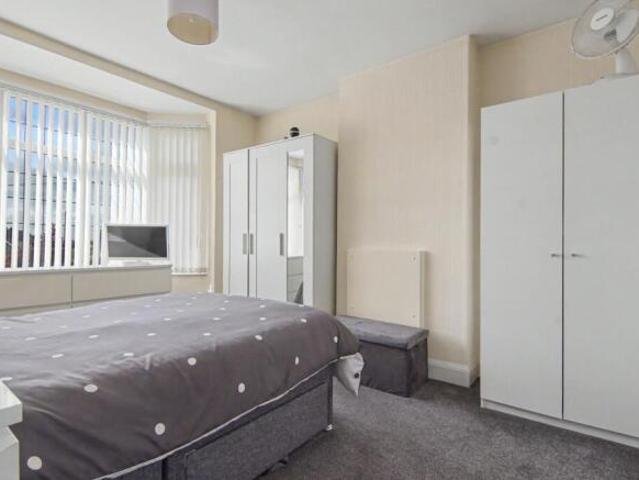 3 bedroom end of terrace house for sale in Walsgrave Road, Coventry, CV2