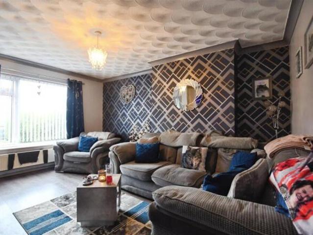 3 bedroom end of terrace house for sale in Wexford Avenue, Hull, HU9