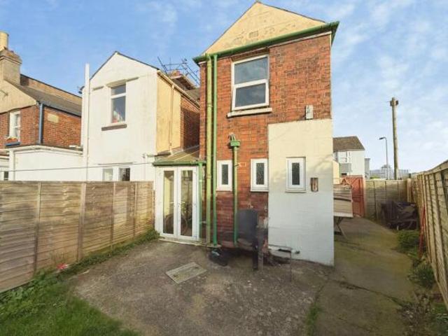 3 bedroom end of terrace house for sale in Welcome Street, Exeter, EX2