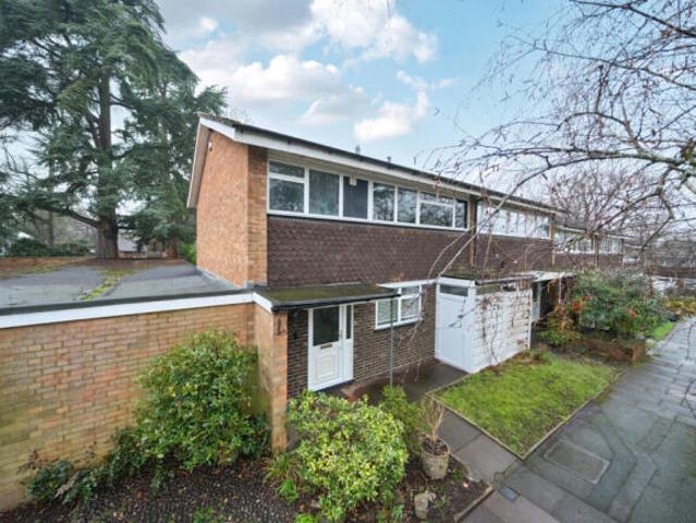 3 bedroom end of terrace house for sale in Wellsmoor Gardens, Bickley, Kent, BR1