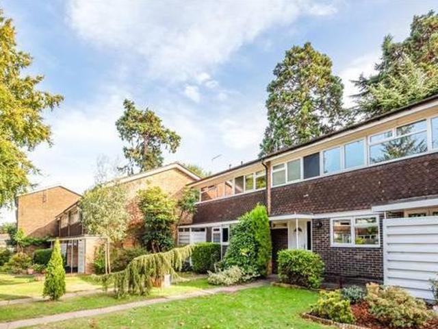 3 bedroom end of terrace house for sale in Wellsmoor Gardens Bromley BR1