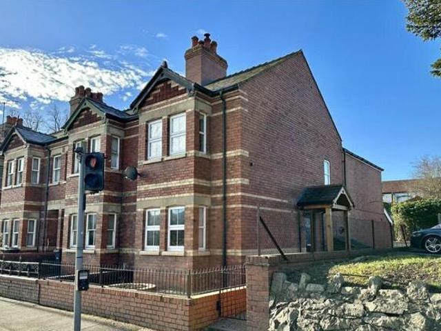 3 Bedroom End Of Terrace House For Sale In Welshpool