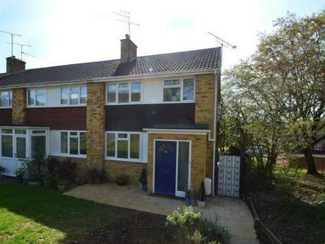 3 bedroom end of terrace house for sale in Wentworth Crescent Maidenhead Berkshire SL6