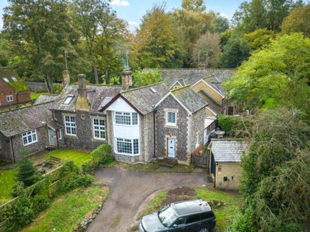 3 Bedroom End Of Terrace House For Sale In Westmill