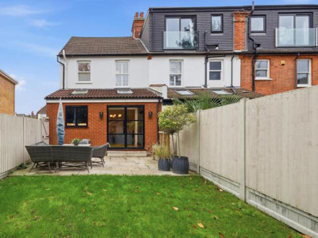 3 bedroom end of terrace house for sale in Western Road, Brentwood, CM14