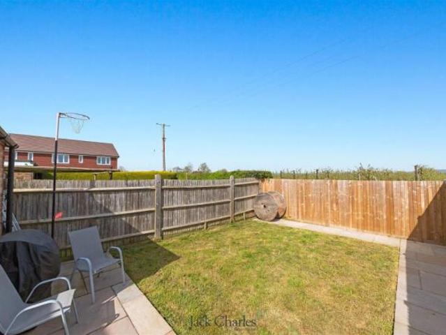 3 bedroom end of terrace house for sale in Whetsted Road, Five Oak Green, Tonbridge, TN12