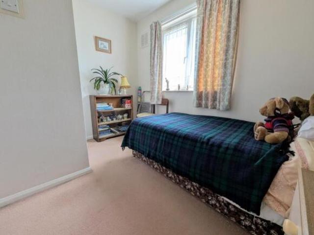 3 bedroom end of terrace house for sale in Whippingham Close, Portsmouth, PO6