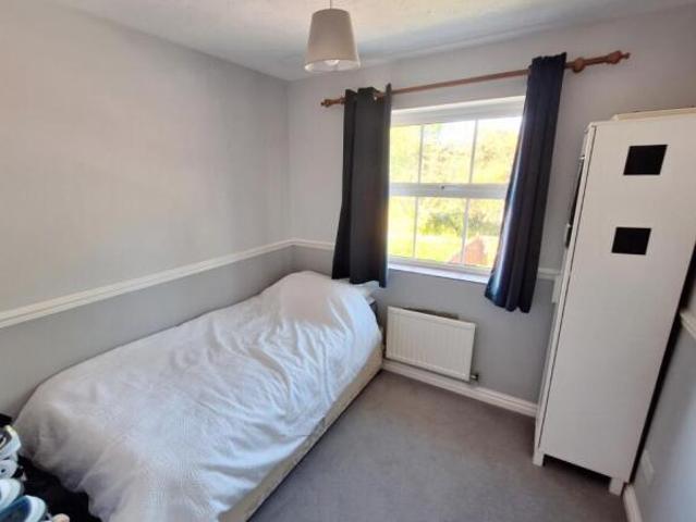 3 bedroom end of terrace house for sale in Whitwell Close, Luton, Beds, LU3