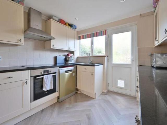 3 bedroom end of terrace house for sale in Whitwell Road, Watford, WD25