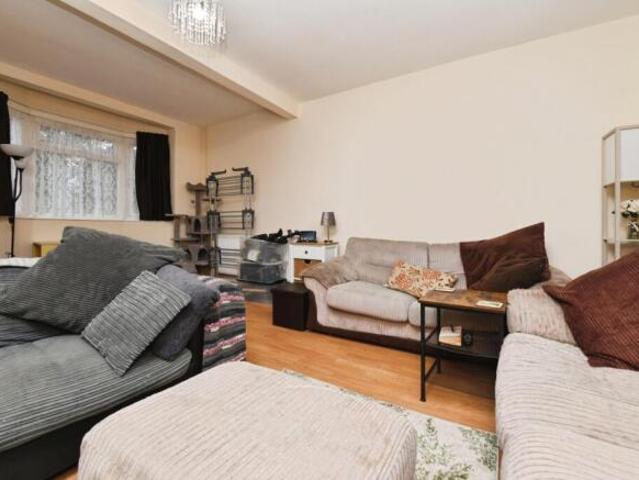 3 bedroom end of terrace house for sale in Wickmead Close, Southend on Sea, Essex, SS2
