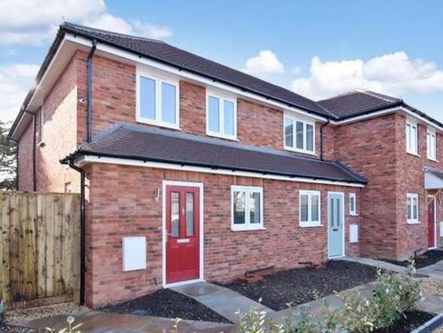 3 bedroom end of terrace house for sale in Windsor Road Durrington SP4 8HG SP4