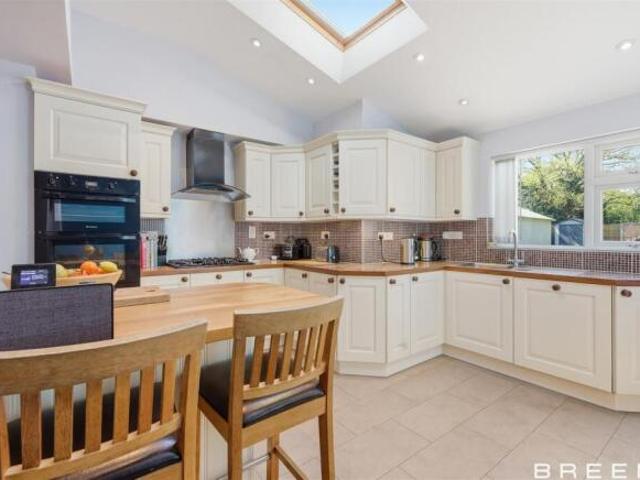 3 bedroom terraced house for sale in Windsor Road, Enfield, EN3