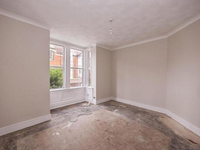 3 bedroom end of terrace house for sale in Winter Road, Southsea, PO4