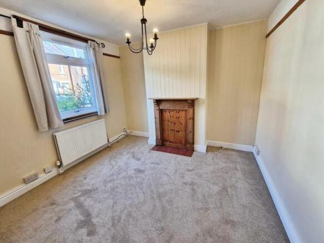 3 bedroom end of terrace house for sale in Town Centre, RG21