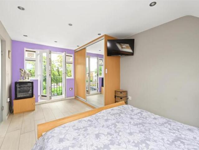 3 bedroom end of terrace house for sale in Tollgate Road, Colney Heath, AL4