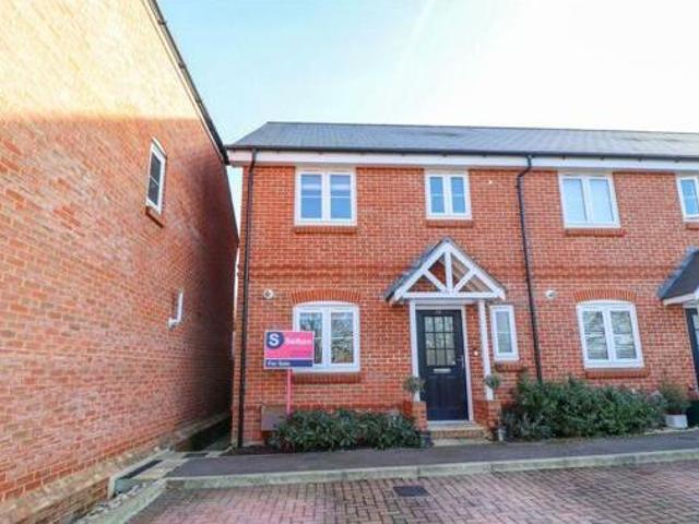3 Bedroom End Of Terrace House For Sale In Tongham