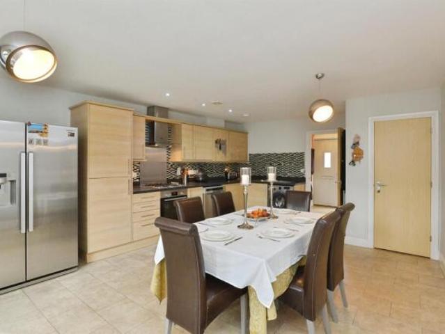 3 bedroom end of terrace house for sale in Top Fair Furlong, Redhouse Park, Milton Keynes, MK14
