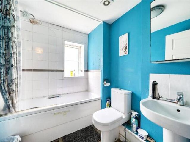 3 bedroom end of terrace house for sale in Tatwin Crescent, Southampton, Hampshire, SO19