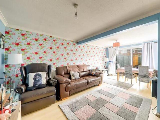 3 bedroom end of terrace house for sale in Taw Close, Durrington, BN13