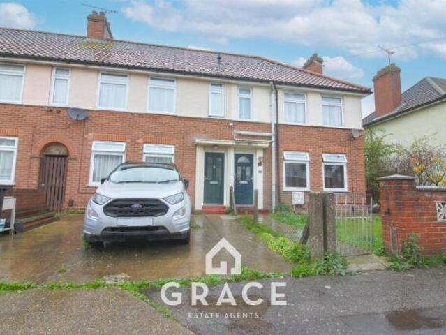 3 bedroom end of terrace house for sale in THACKERAY ROAD, Ipswich, IP1
