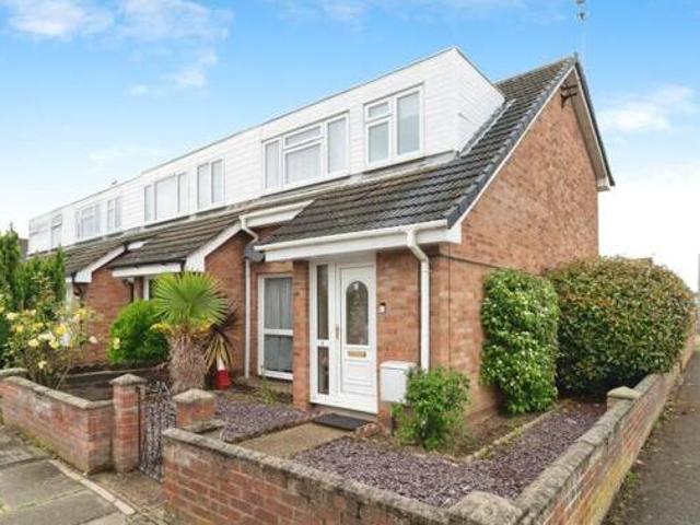 3 Bedroom End Of Terrace House For Sale In Tilbury, Essex