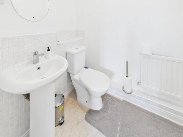 3 bedroom end of terrace house for sale in Tracy Avenue, Langley, Berkshire, SL3