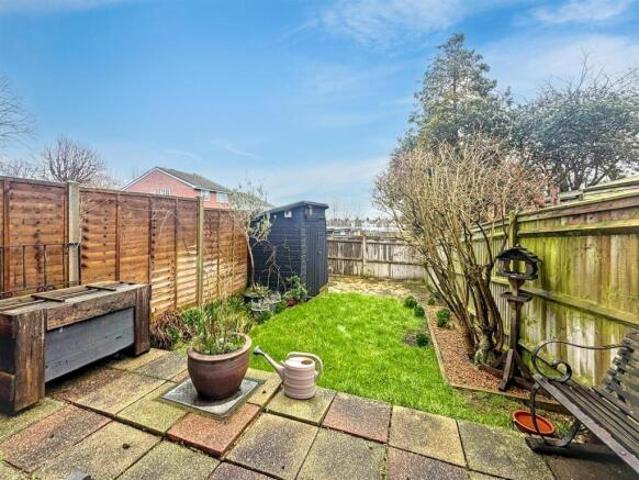 3 bedroom end of terrace house for sale in Upper Avenue, Eastbourne, BN21
