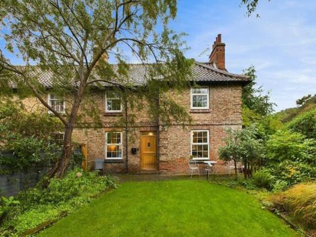 3 Bedroom End Of Terrace House For Sale In York
