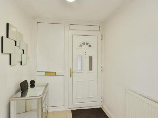 3 bedroom end of terrace house for sale in Yarrow Place, Conniburrow, Milton Keynes, MK14