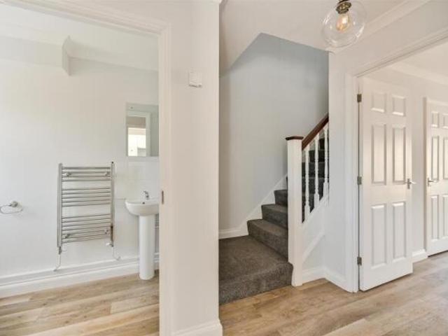 3 bedroom end of terrace house for sale in Yeoman Place, Woodley, Reading RG5