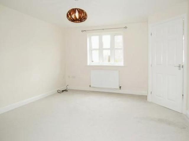 3 bedroom End of terrace house To Let