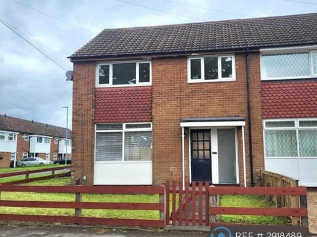 3 bedroom end of terrace house to rent