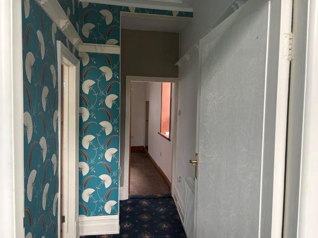 3 bedroom end of terrace house to rent