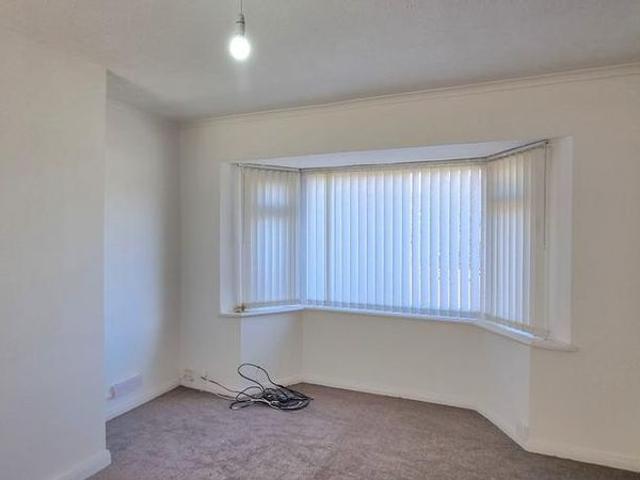 3 bedroom end of terrace house to rent