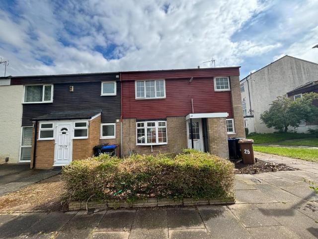 3 bedroom end of terrace house to rent