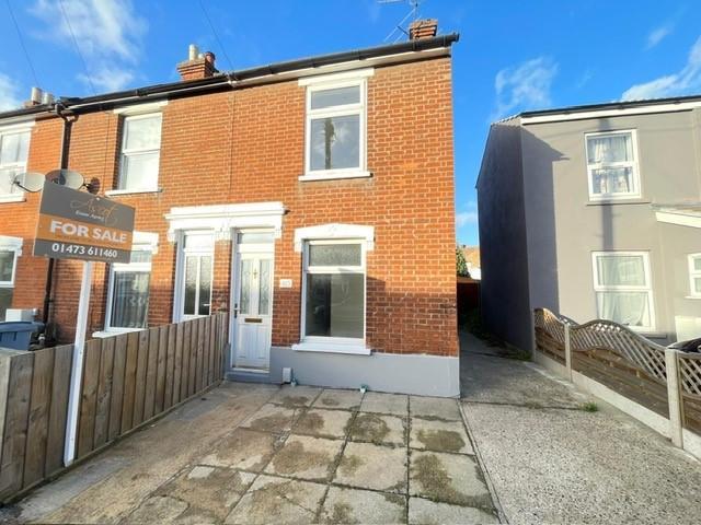 3 bedroom end of terrace house to rent