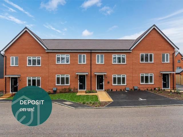 3 bedroom end of terrace house to rent